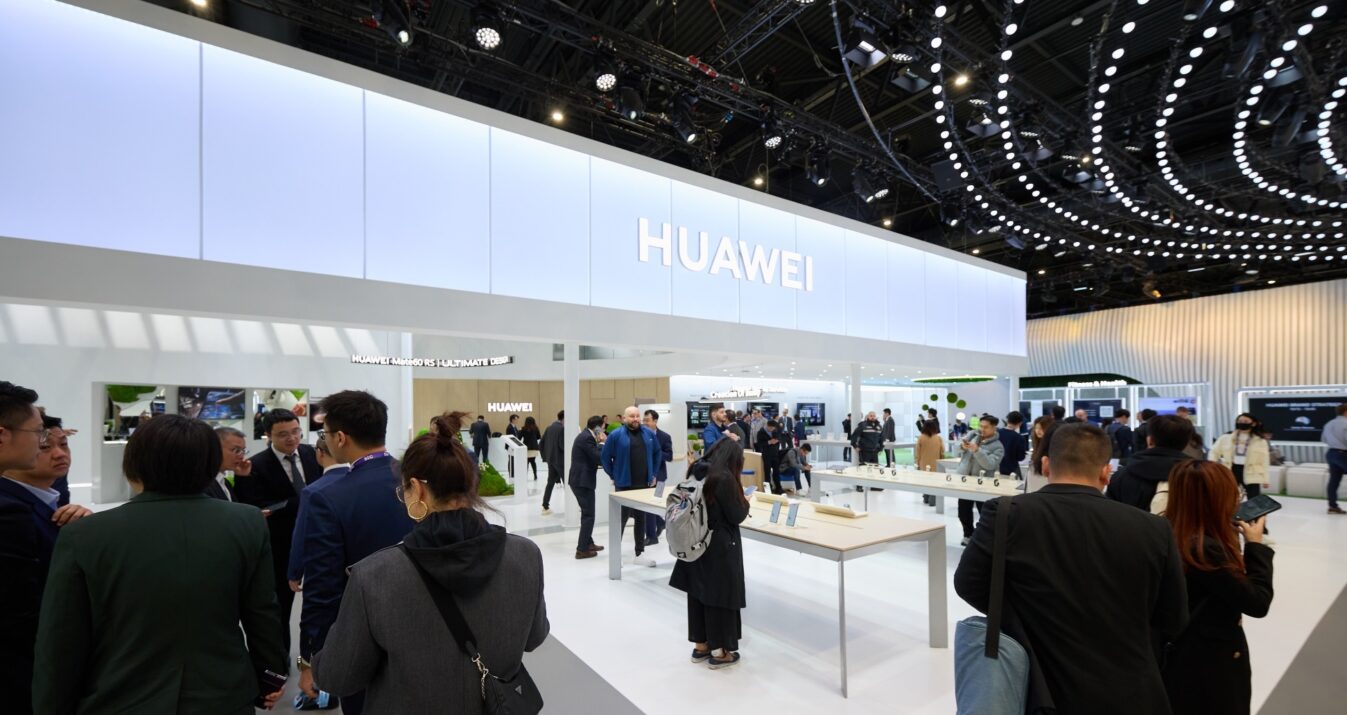 Huawei Charts a New Course and Showcases High-end Fashion-forward Product Lineup at MWC 2024