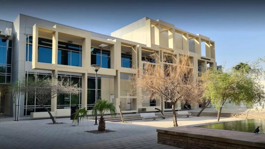 Strategic Partnership between the University of Doha for Science and ...