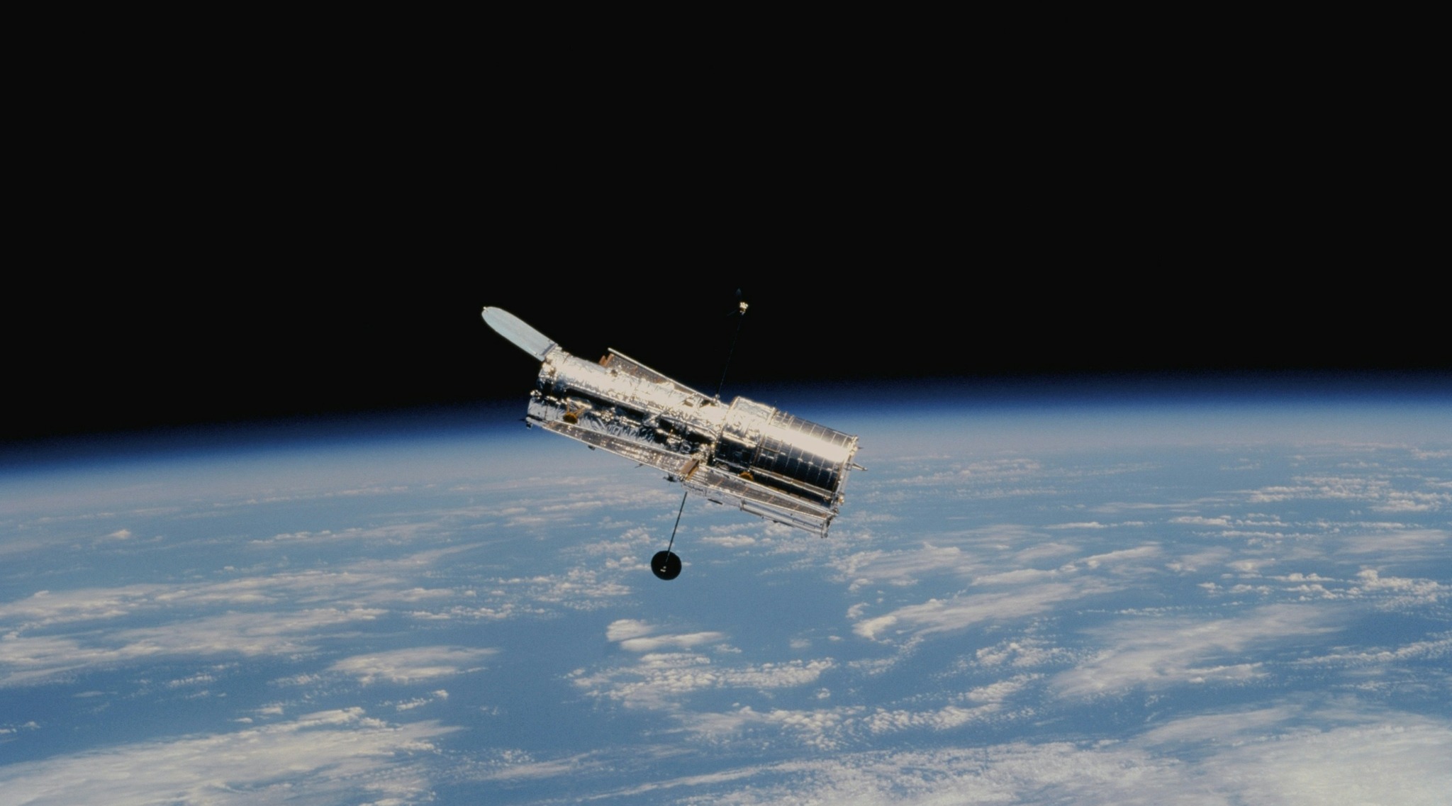 Hubble Network Achieves First Ever Bluetooth Connection to Space